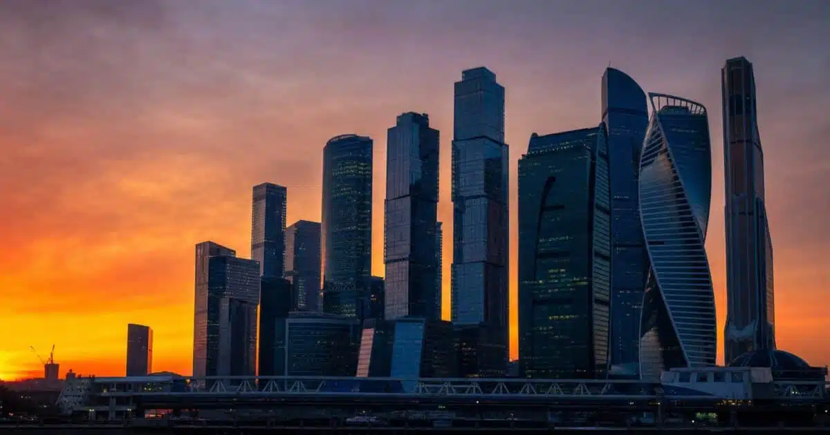Macro Headwinds Pressure Crypto in Risk-Off Environment | The Currency ...
